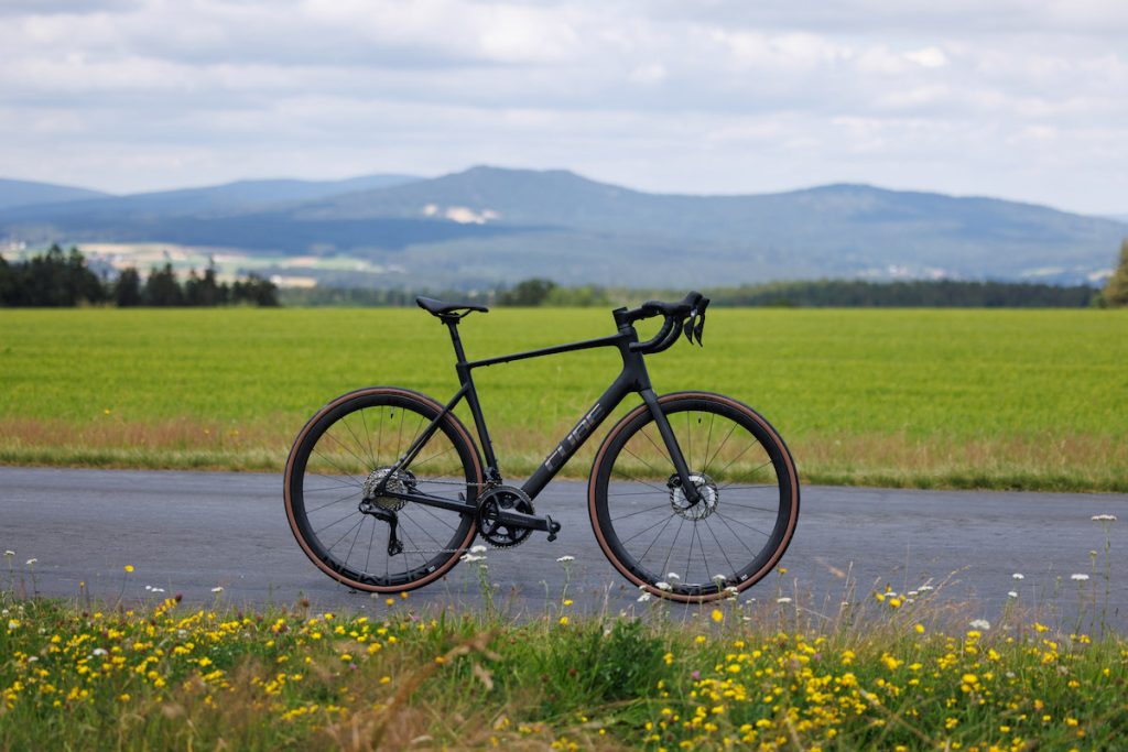 The new Cube Attain 2025 Exclusive new product test - Velomotion