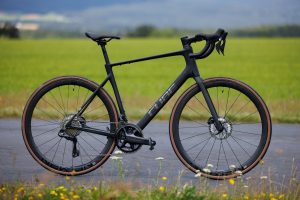 The new Cube Attain 2025 Exclusive new product test - Velomotion