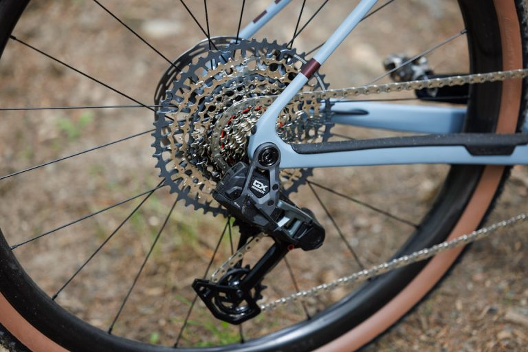 The new Cube Nuroad 2025 gravel bike in test - Velomotion