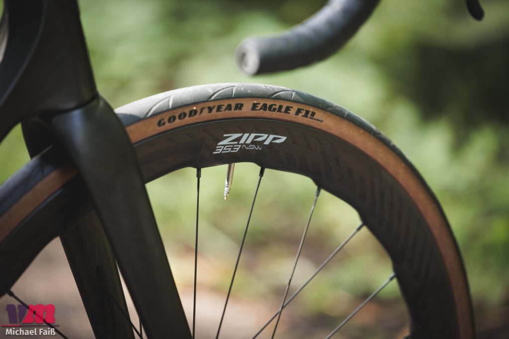 The Parlee Ouray in the test Between Race and Allroad - Velomotion