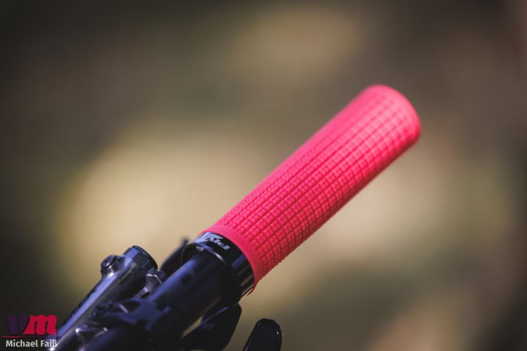 Pivot Switchblade Team XTR in the test Trailduro in striking design ...