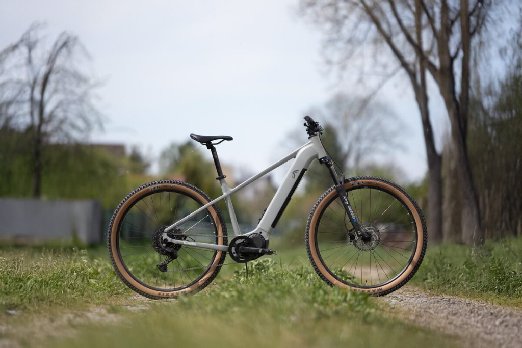 Test du Lidl E-MTB Crivit Peak 709 : un rapport qualité-prix imbattable ...