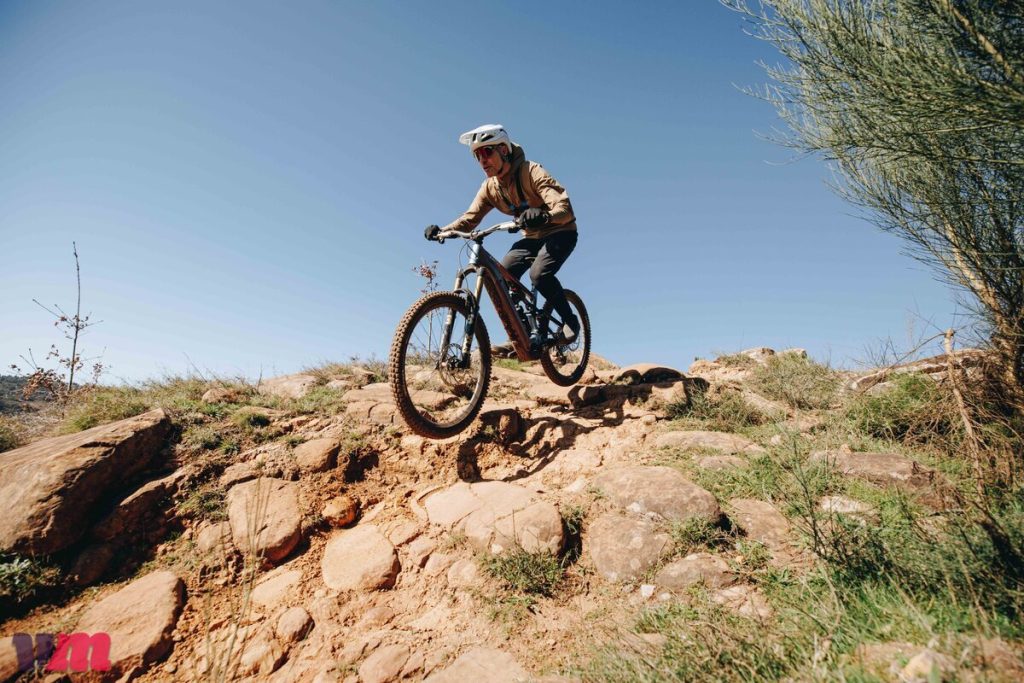 Test du Specialized Levo Gen 4 : avec plus de puissance et une batterie ...