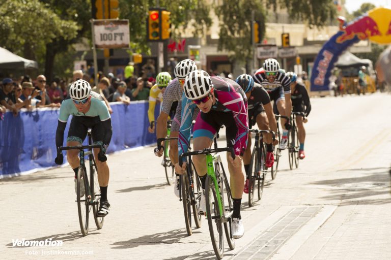 Urban traffic light cycling race in the heart of Frankfurt am Main Green light for Red Bull ...