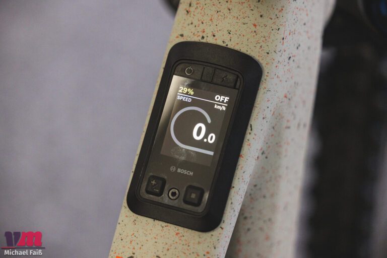 Cube AMS Hybrid 177 E-Enduro under 22 kg and with race motor - Velomotion