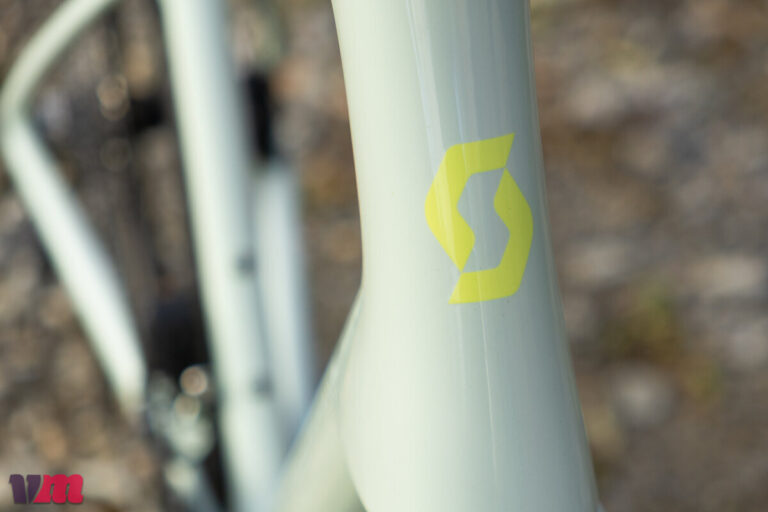 Brand new Scott Addict 30! - Road bike with comfort - Velomotion