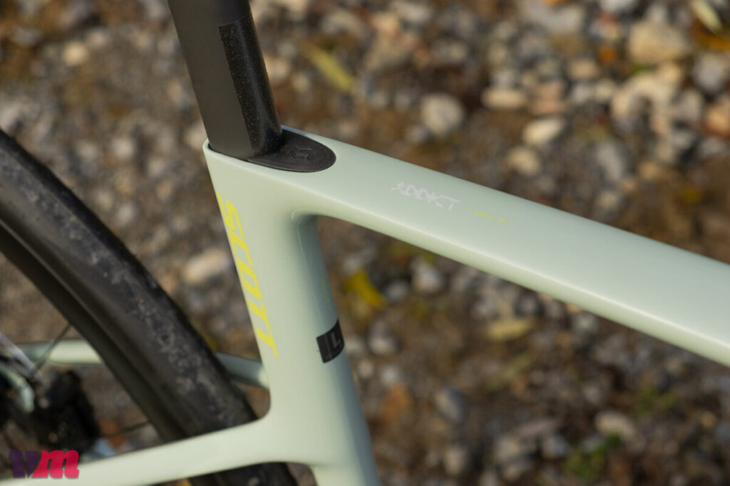 Brand new Scott Addict 30! - Road bike with comfort - Velomotion