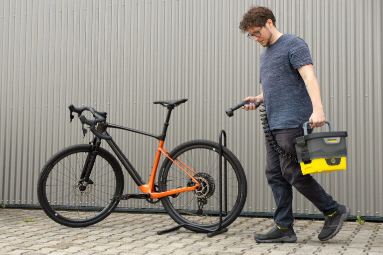 Kärcher OC 4 (Bike-Kit) im Test: Mobiler Akku-Reiniger fürs Fahrrad