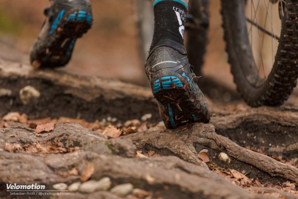 Test: Shimano ME7 - The new benchmark for enduro shoes? - Velomotion