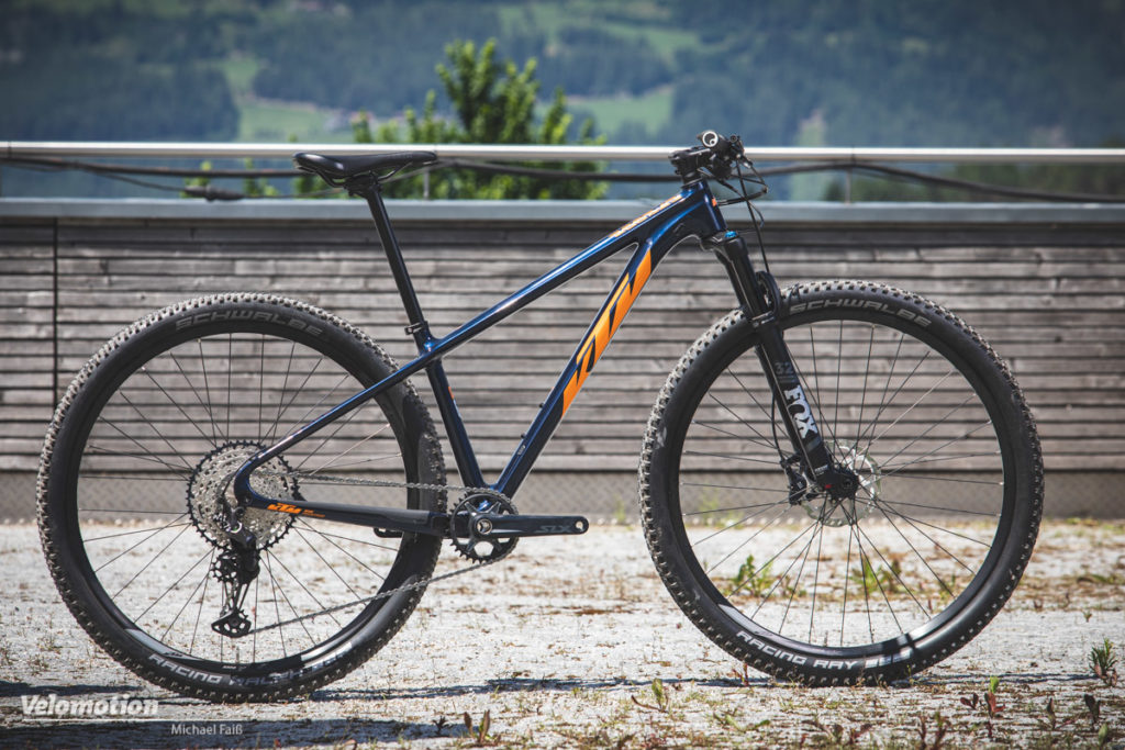 KTM Glory fietsen en e-bikes 2020: volle girlpower! - Velomotion