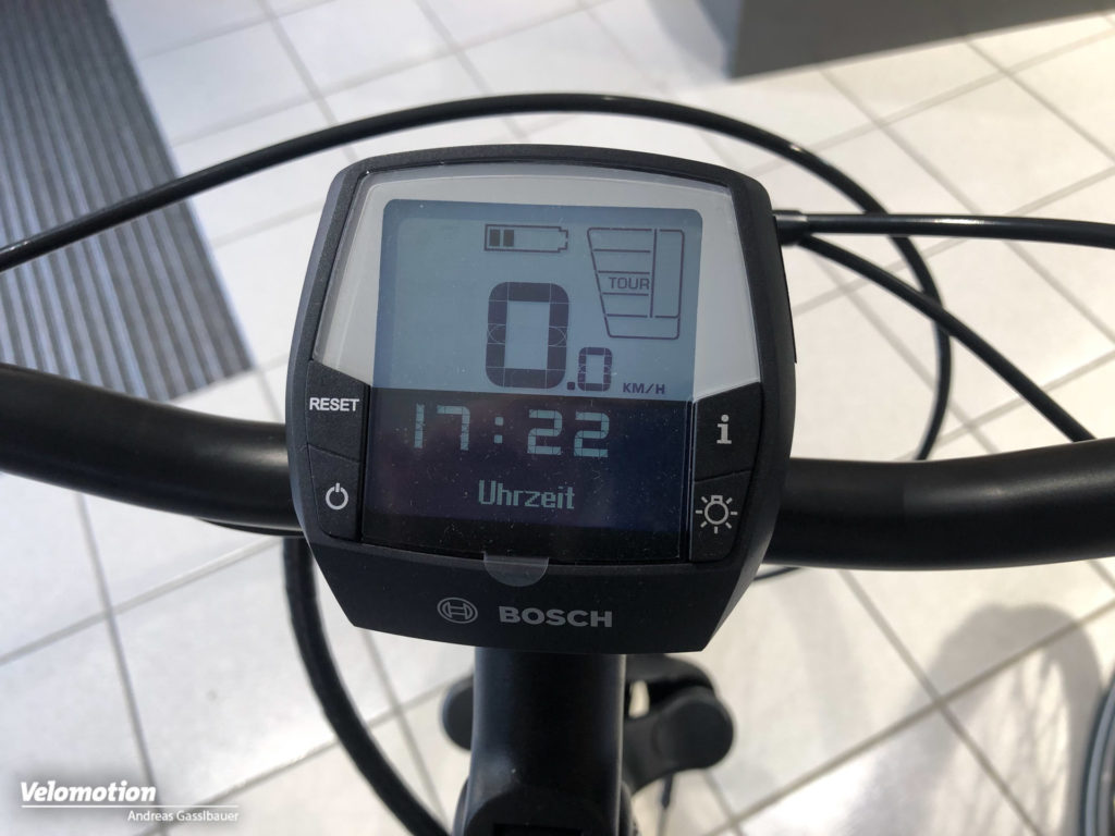 Time change on the e-bike: step by step Who turned the clock? - Velomotion