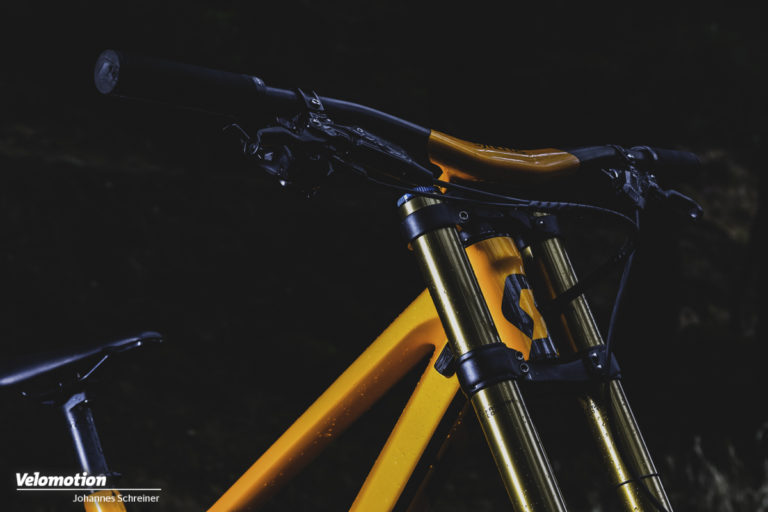 Scott Gambler Tuned 900 review A light downhill dream - Velomotion