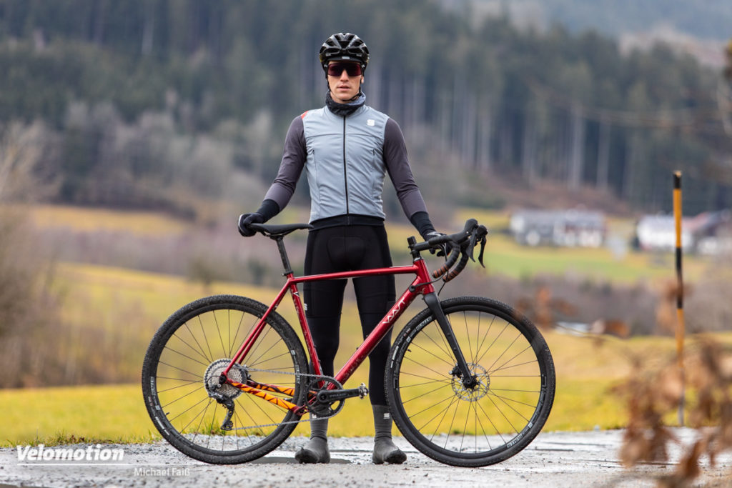 Vaast A/1 Gravelbike review Fast magnesium gravel bike - Sustainable ...