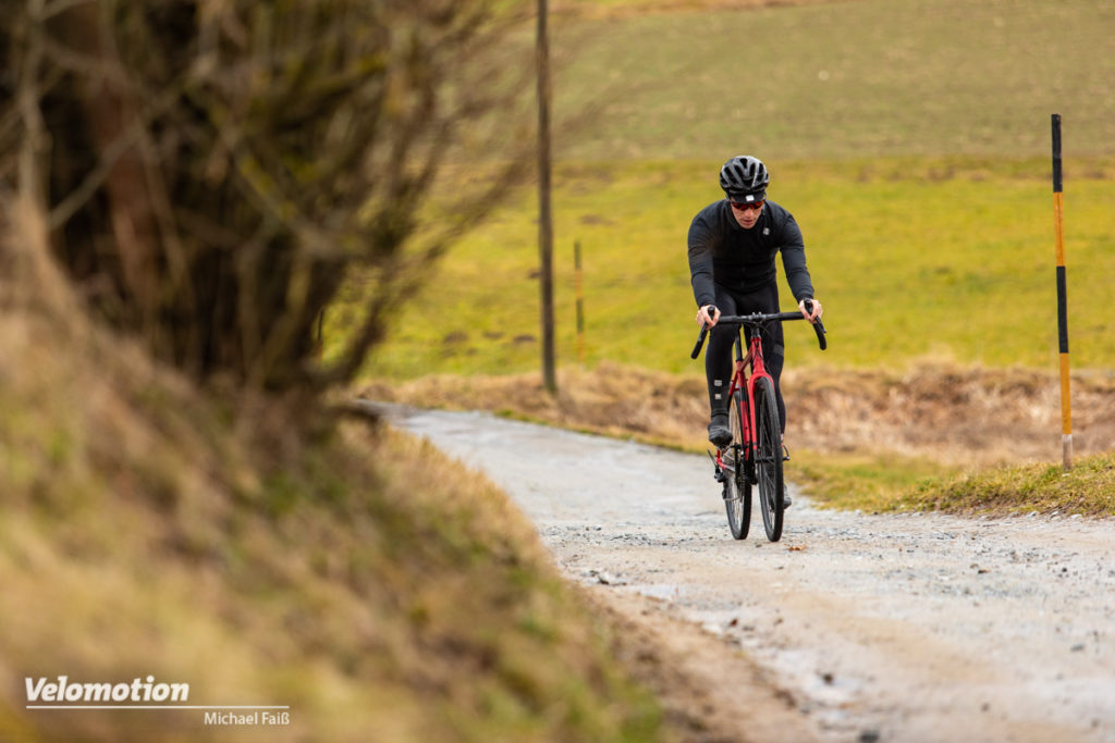 Breezer Inversion Pro Gravelbike Review Inexpensive steel gravel bike ...