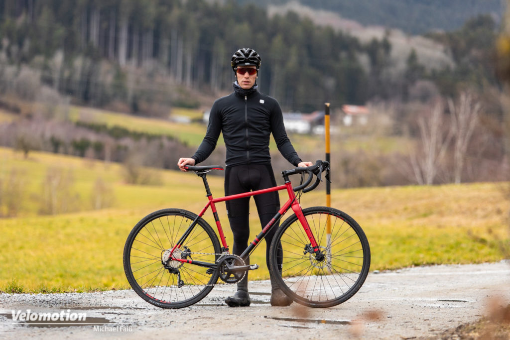 Breezer Inversion Pro Gravelbike Review Inexpensive steel gravel bike ...