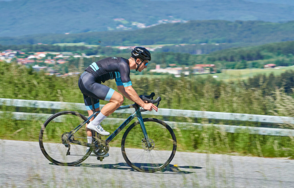 Felt VR Performance Relaxed endurance bike with extras - Velomotion