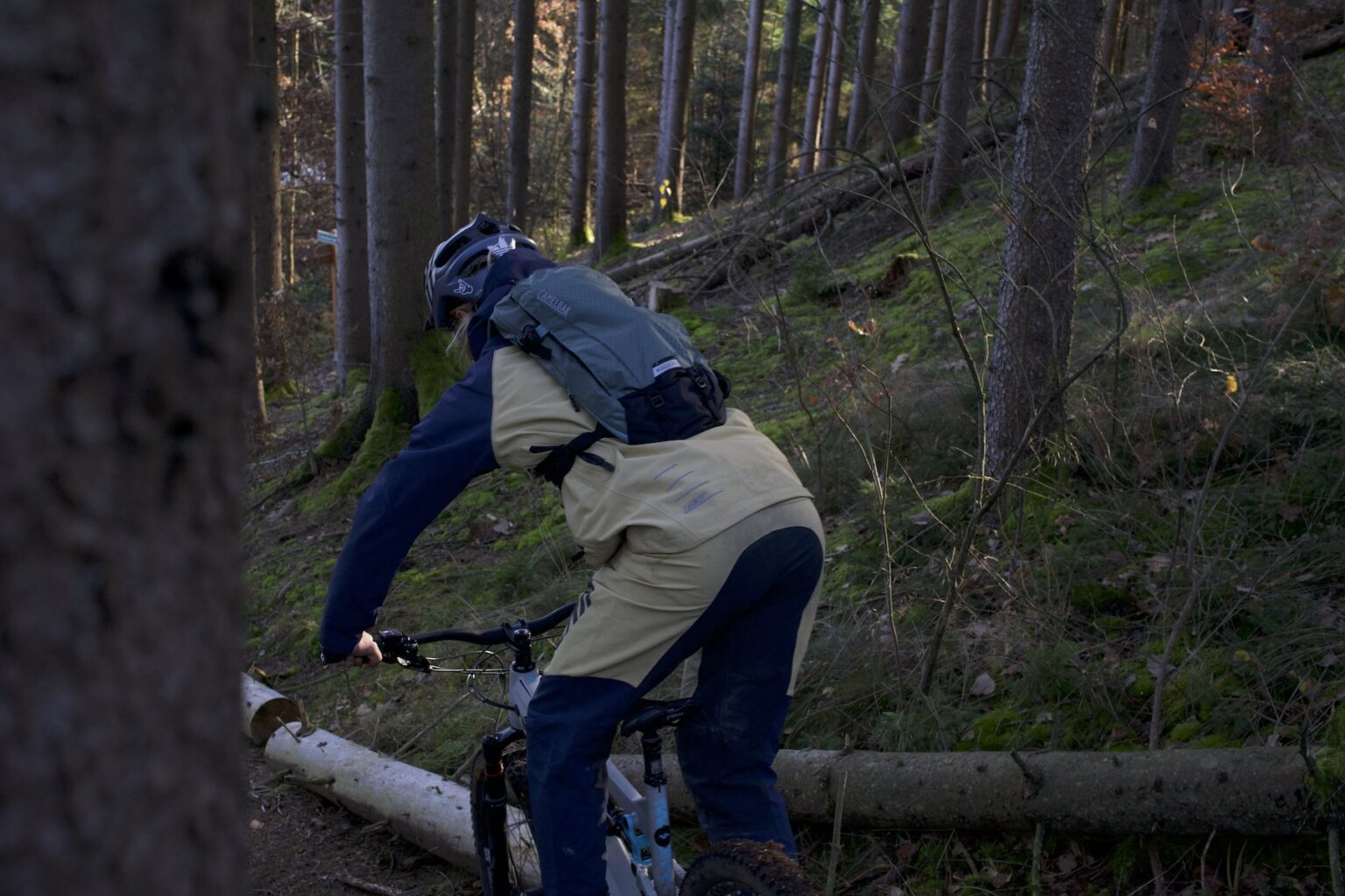 Camelbak MULE Pro backpack tested Well ventilated lightweight - Velomotion