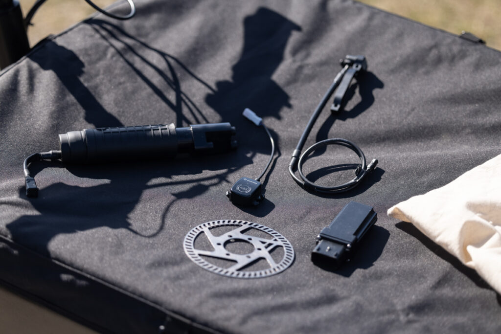 First anti-lock braking system for cargo e-bikes Blubrake ABS put to ...