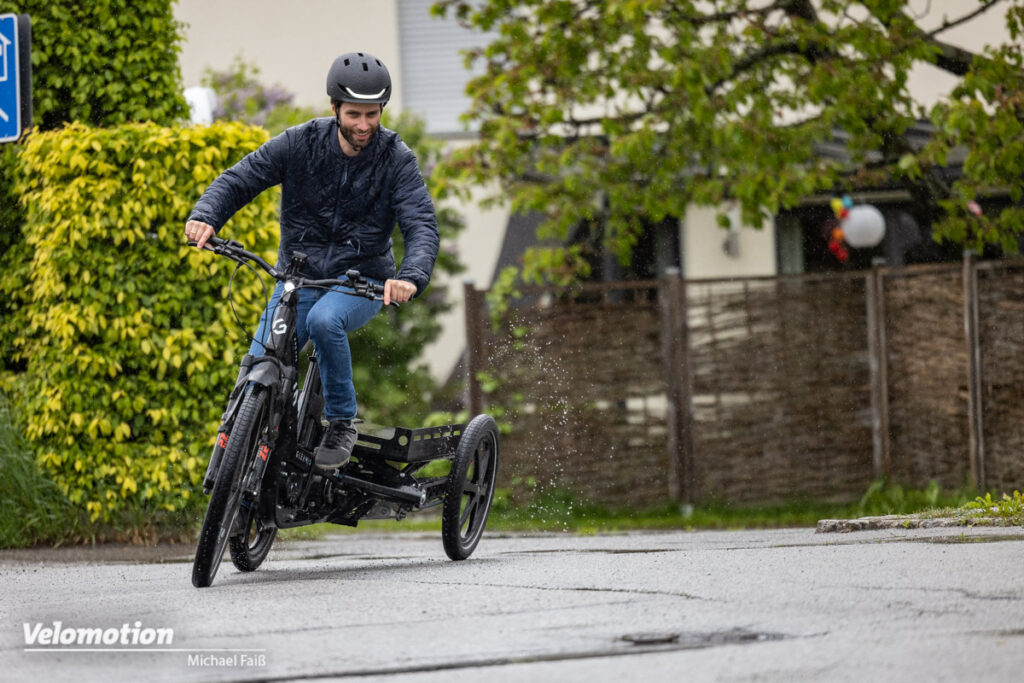 Gleam Escape tested Innovative cargo bike from Austria - Velomotion