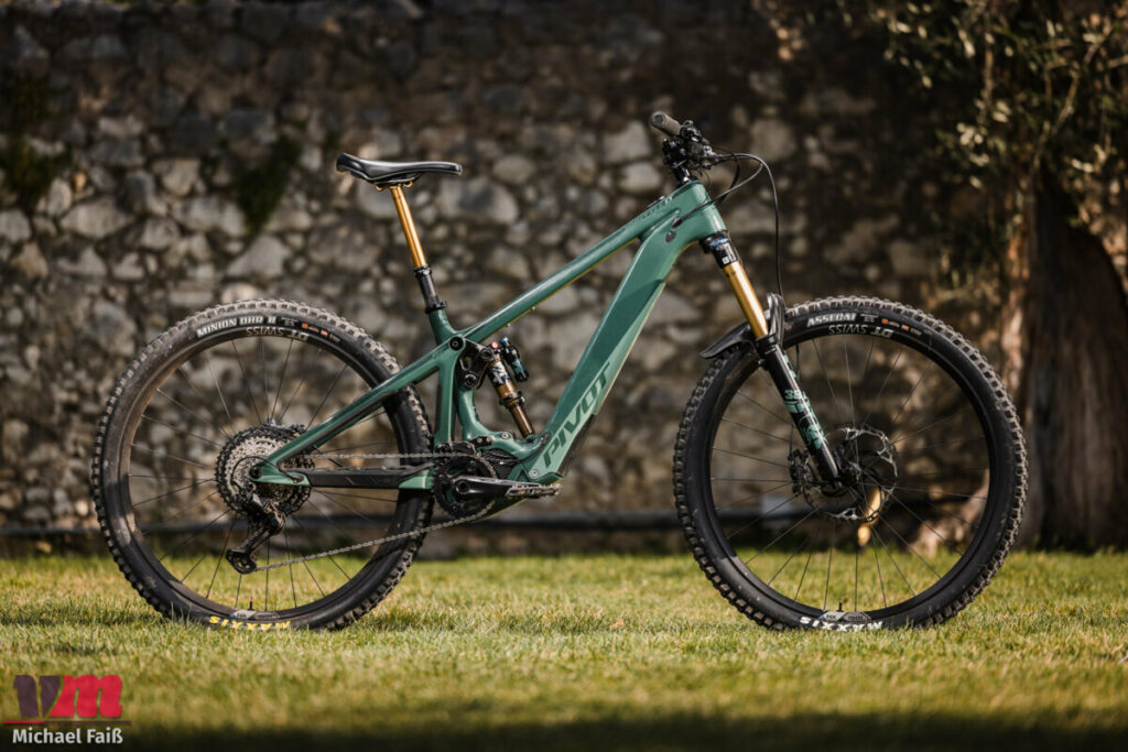 Lekki E-MTB vs. Full Power E-MTB Który elektryczny rower górski dla ...