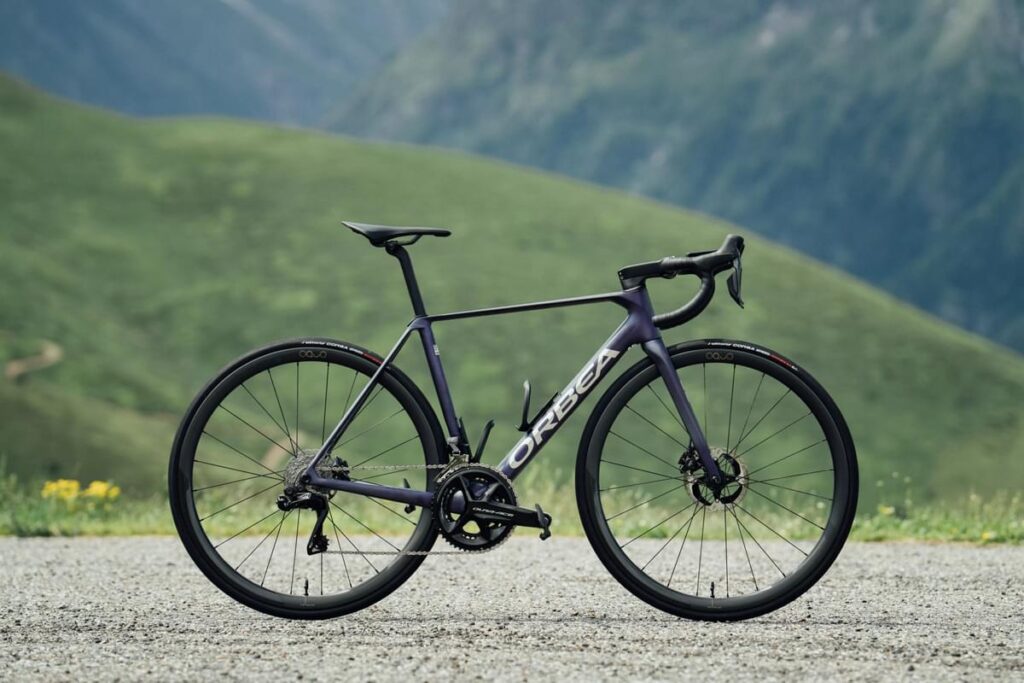 The new Orbea Orca 2024 Made for mountains - Velomotion