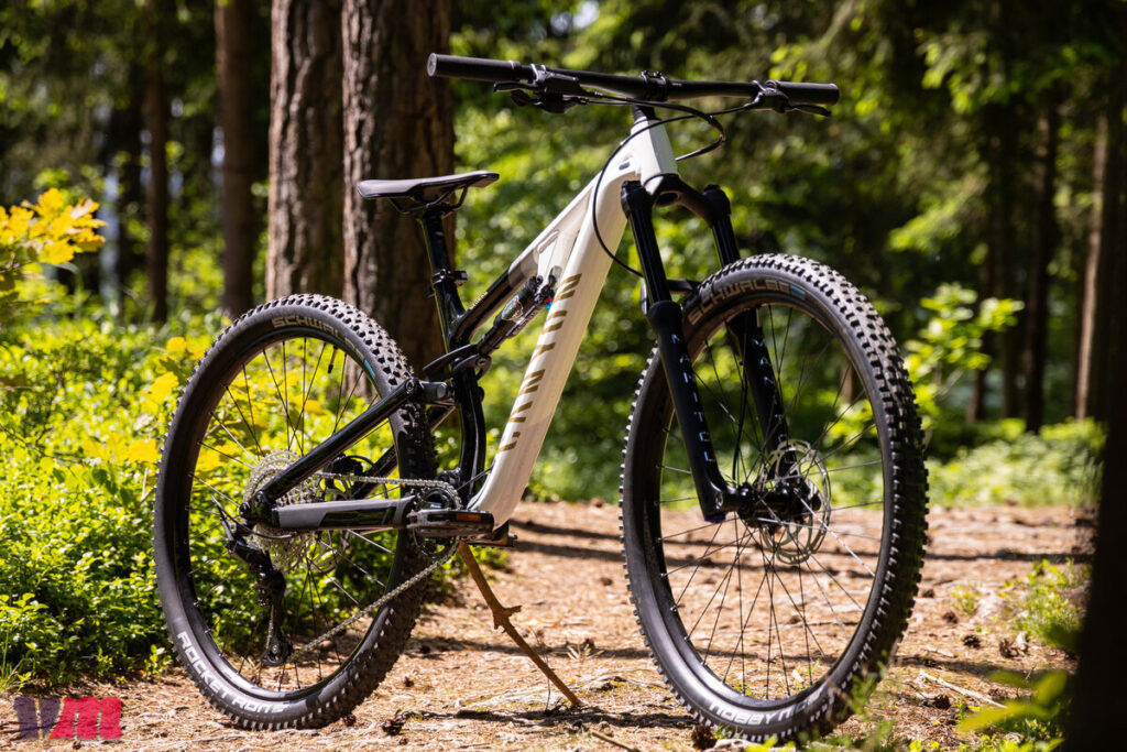 Canyon Neuron Young Hero being tested – velomotion.de