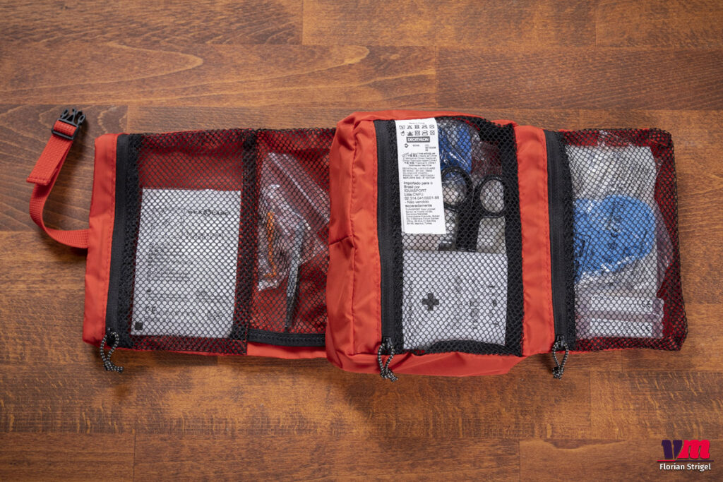 First aid kit tested: Decathlon first aid kit - 500 UL - Velomotion