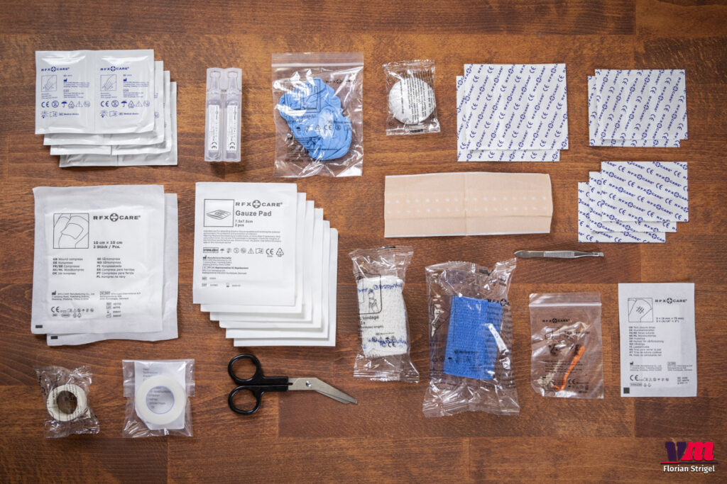 First aid kit tested: Decathlon first aid kit - 500 UL - Velomotion